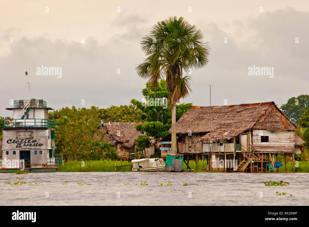 Peru amazon tribe hi-res stock photography and images - Alamy