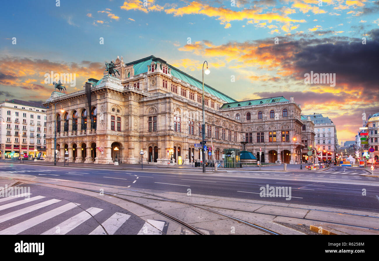 Vienna opera house stage hi-res stock photography and images - Alamy