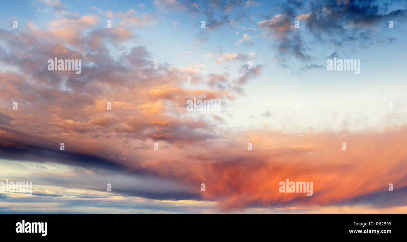 Summer sky background hi-res stock photography and images - Alamy