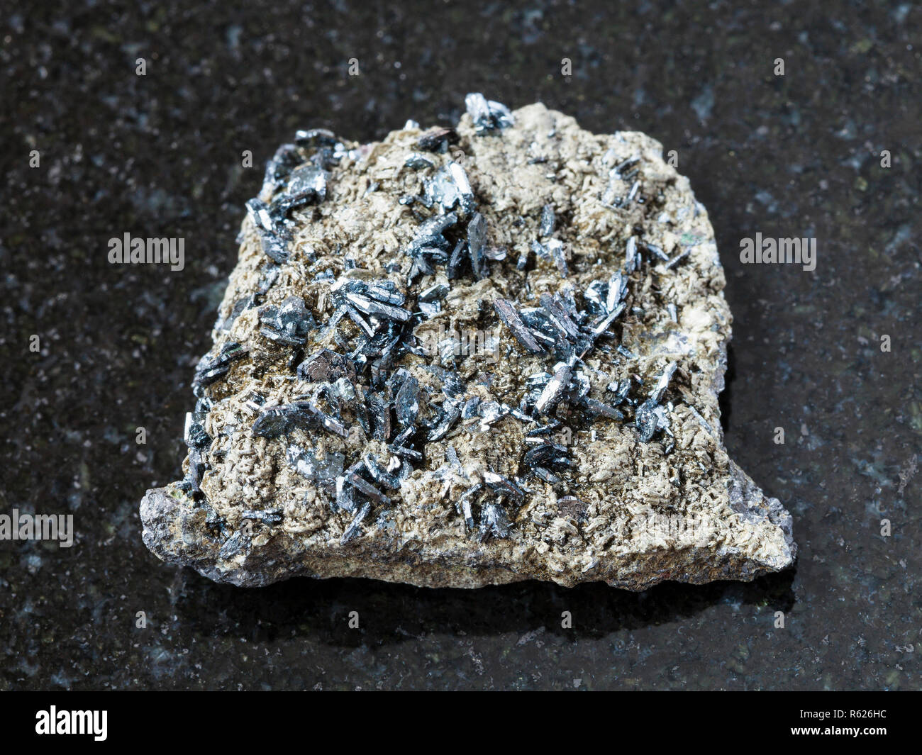 Magnetite crystals hi-res stock photography and images - Alamy