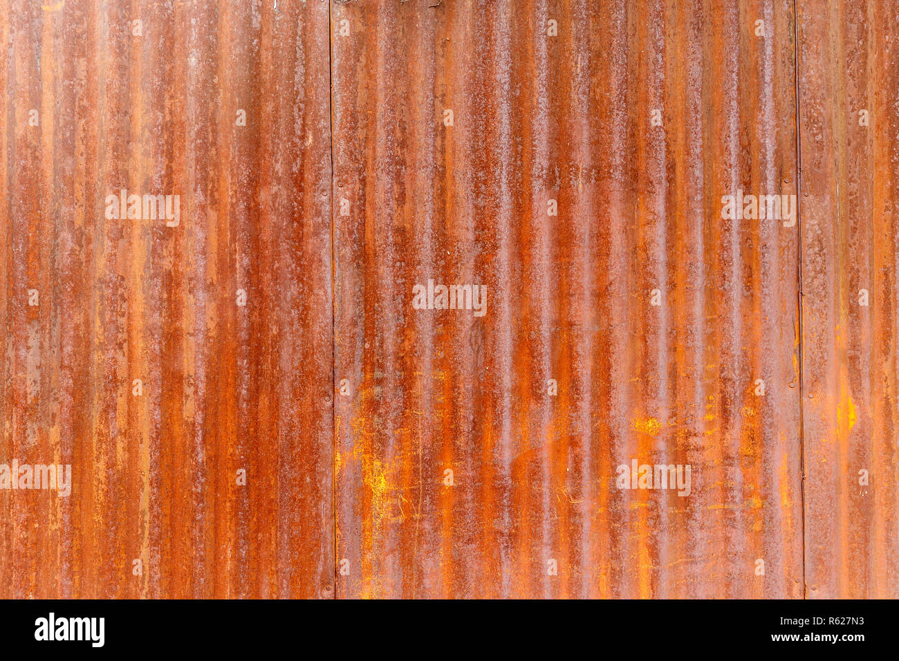Rusty corrugated metal roof panel hi-res stock photography and images ...