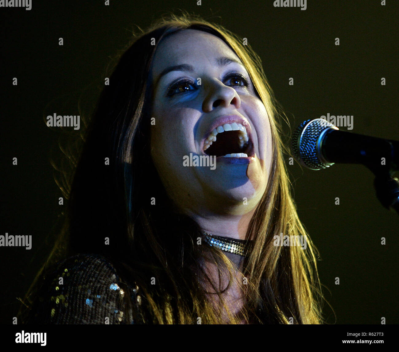 Alanis morissette hi-res stock photography and images - Alamy