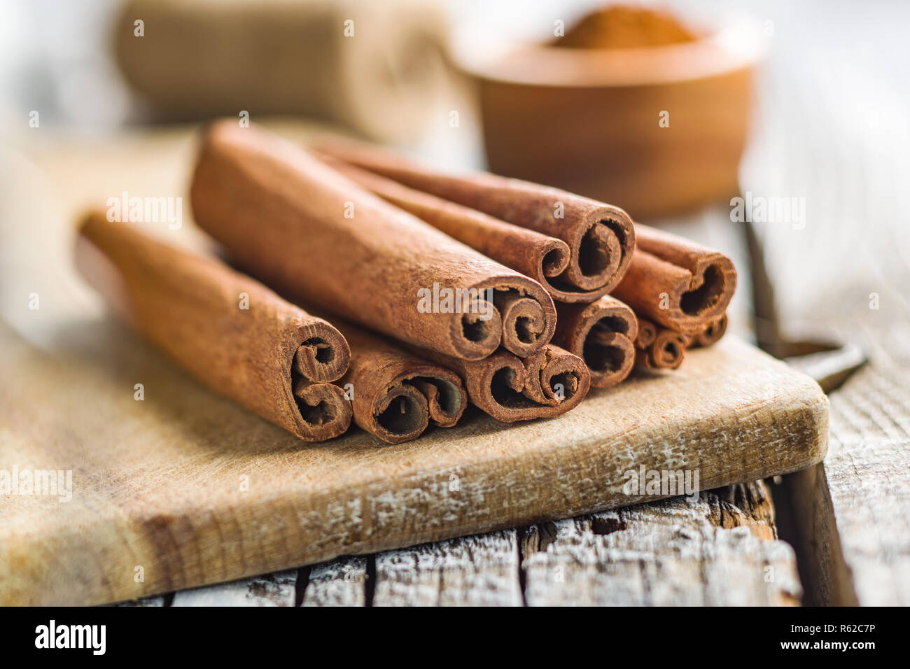 Cinnamon sticks spice Stock Photo - Alamy