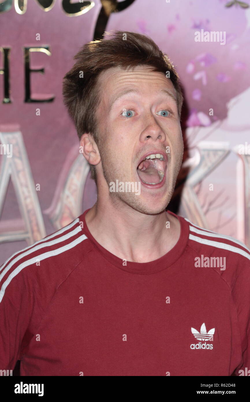 Dan simpson hi-res stock photography and images - Alamy