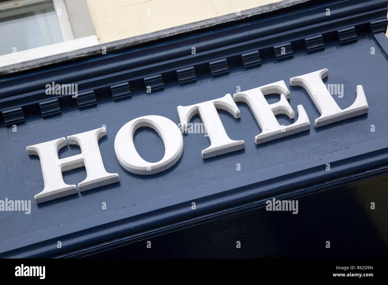 Hotel sign on diagonal slant hi-res stock photography and images - Alamy