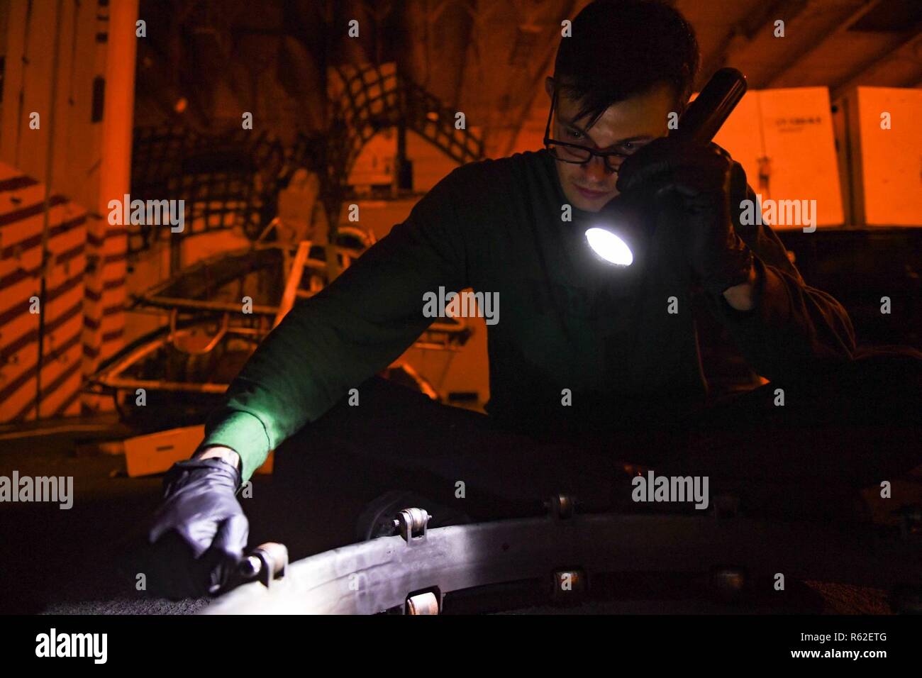 ATLANTIC OCEAN (Nov. 16, 2018) Aviation Machinist's Mate 3rd Class ...