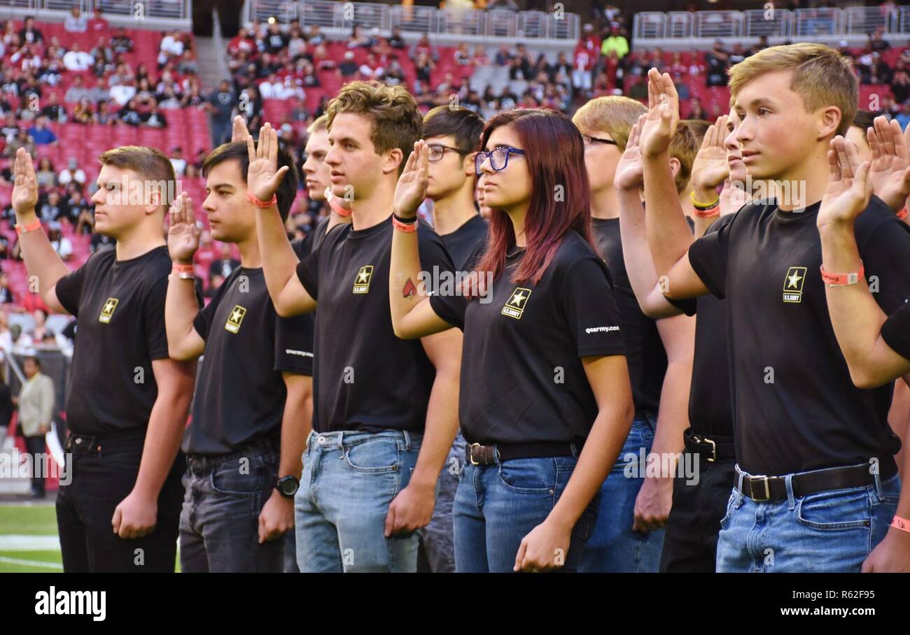 Future Soldiers from the Phoenix Recruiting Battalion, recite the oath ...