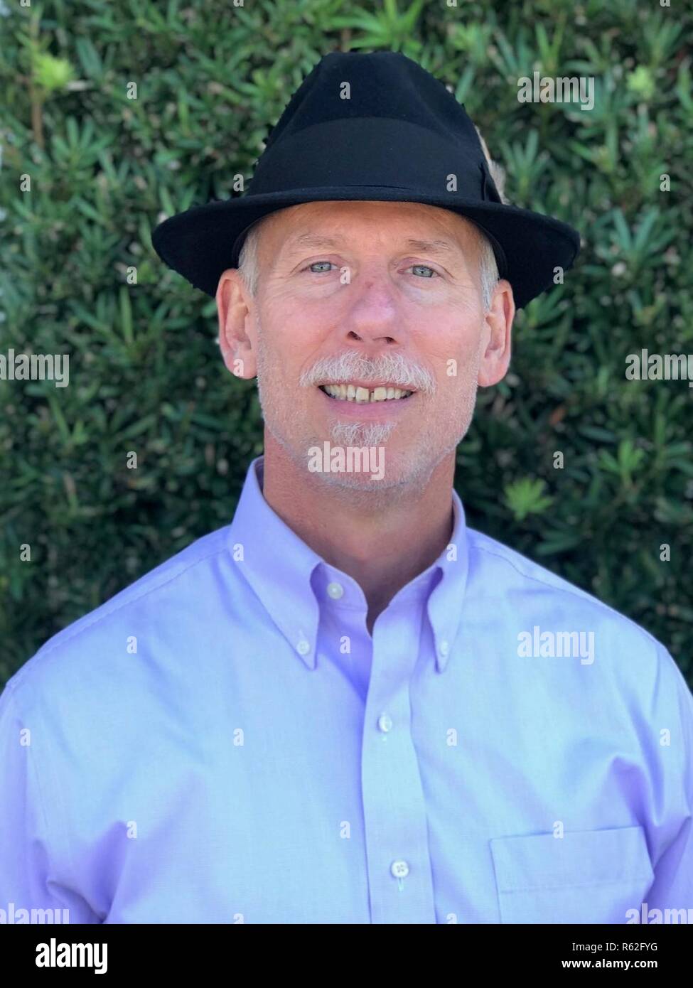 Us navy cryptologic warfare officer hi-res stock photography and images ...