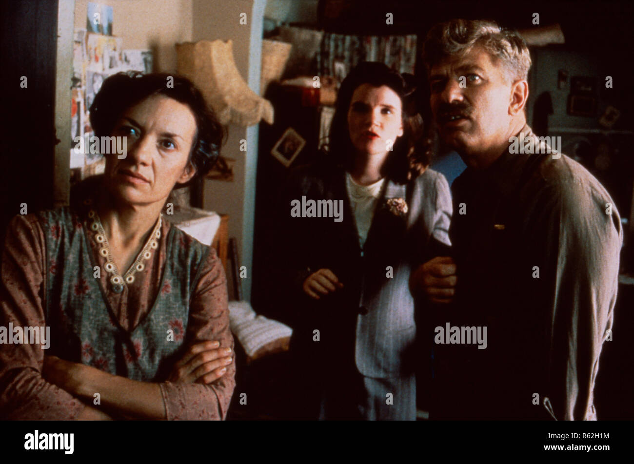 Mare winningham 1980s hi-res stock photography and images - Alamy