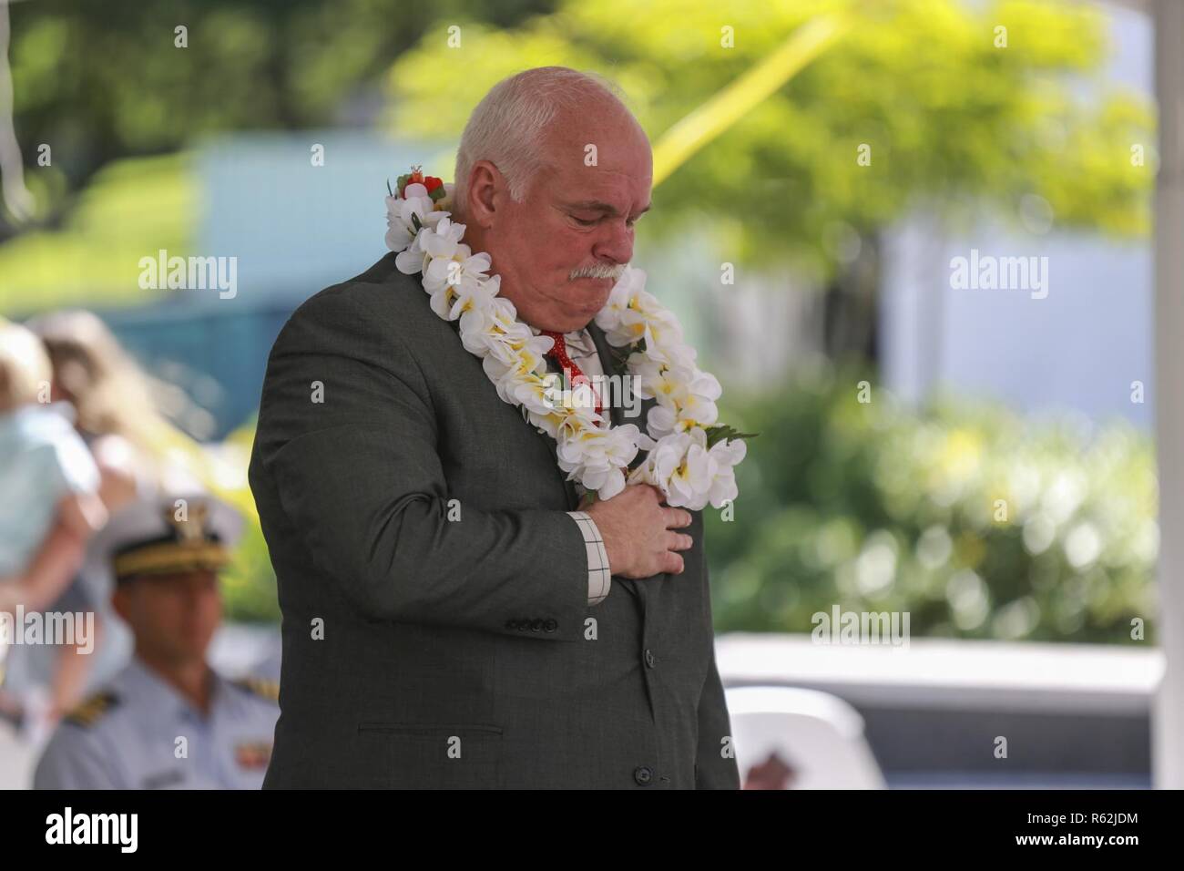 Randy C. Reeves, Under Secretary for Memorial Affairs, pays his ...