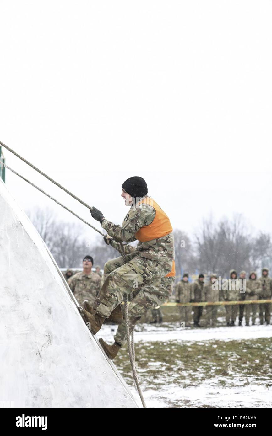 Soldiers from the 278th Armored Cavalry Regiment out of Tennessee ...