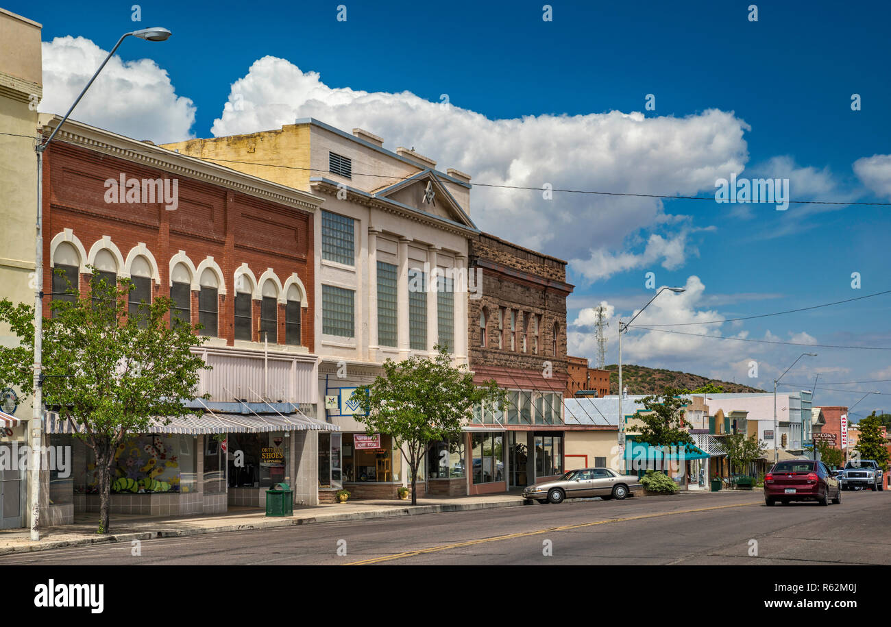 Front on perspective hi-res stock photography and images - Alamy