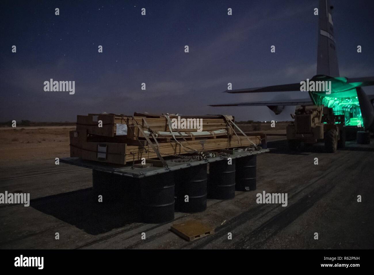 Combat offload method b hi-res stock photography and images - Alamy