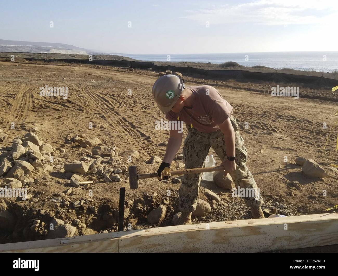 SAN CLEMENTE ISLAND, Calif. (Nov. 16, 2018) Builder Constructionman ...