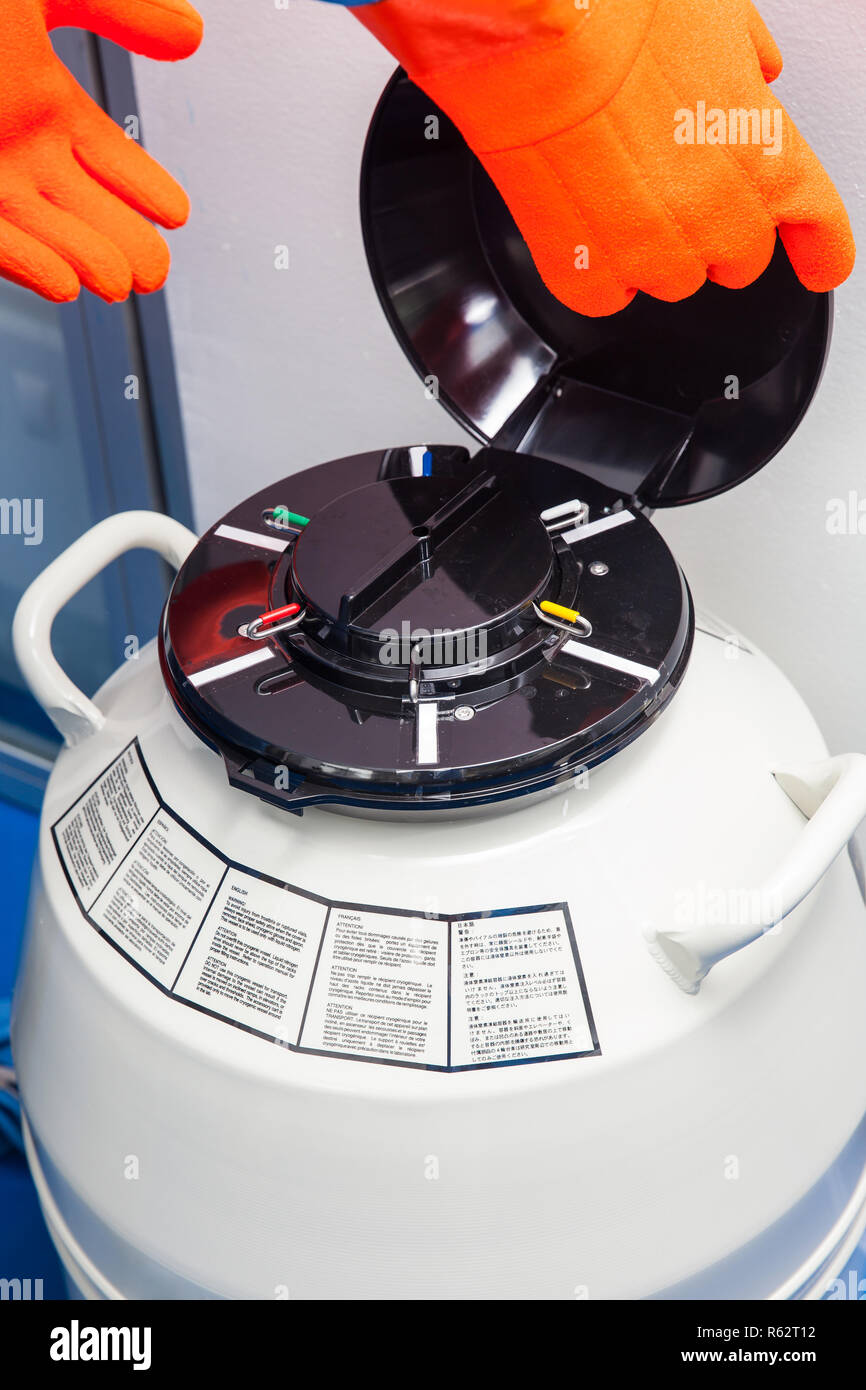 Liquid nitrogen cryogenic tank at life sciences laboratory Stock Photo ...