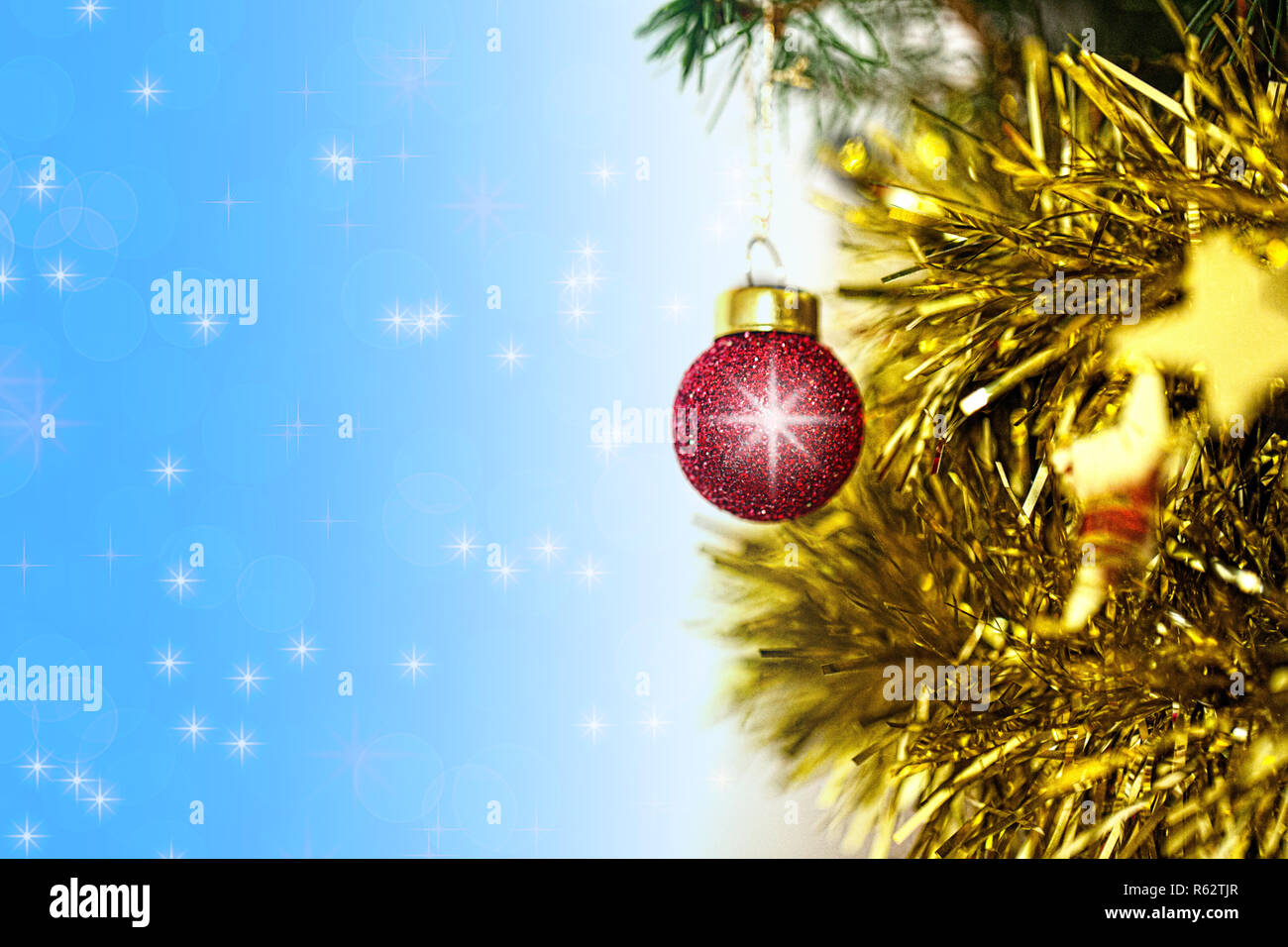 Single red ball hi-res stock photography and images - Alamy