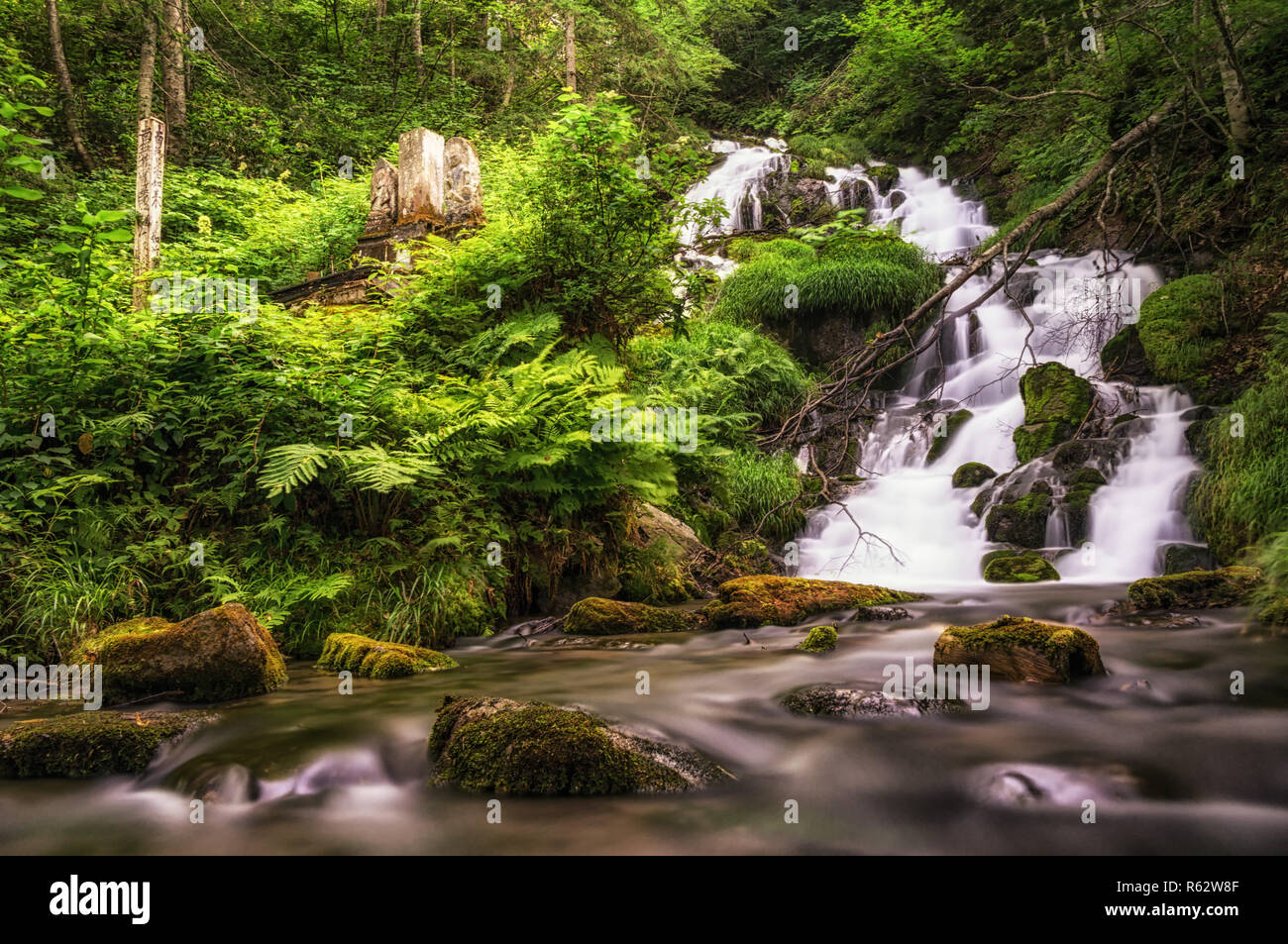 small cascading waterfall Stock Photo - Alamy