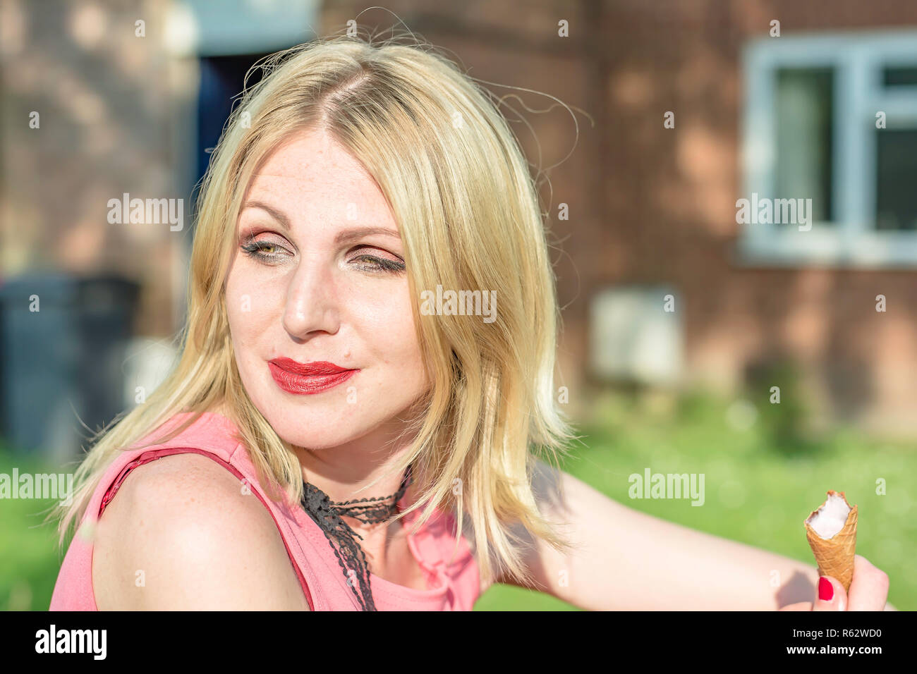 Council estate girl hi-res stock photography and images - Alamy