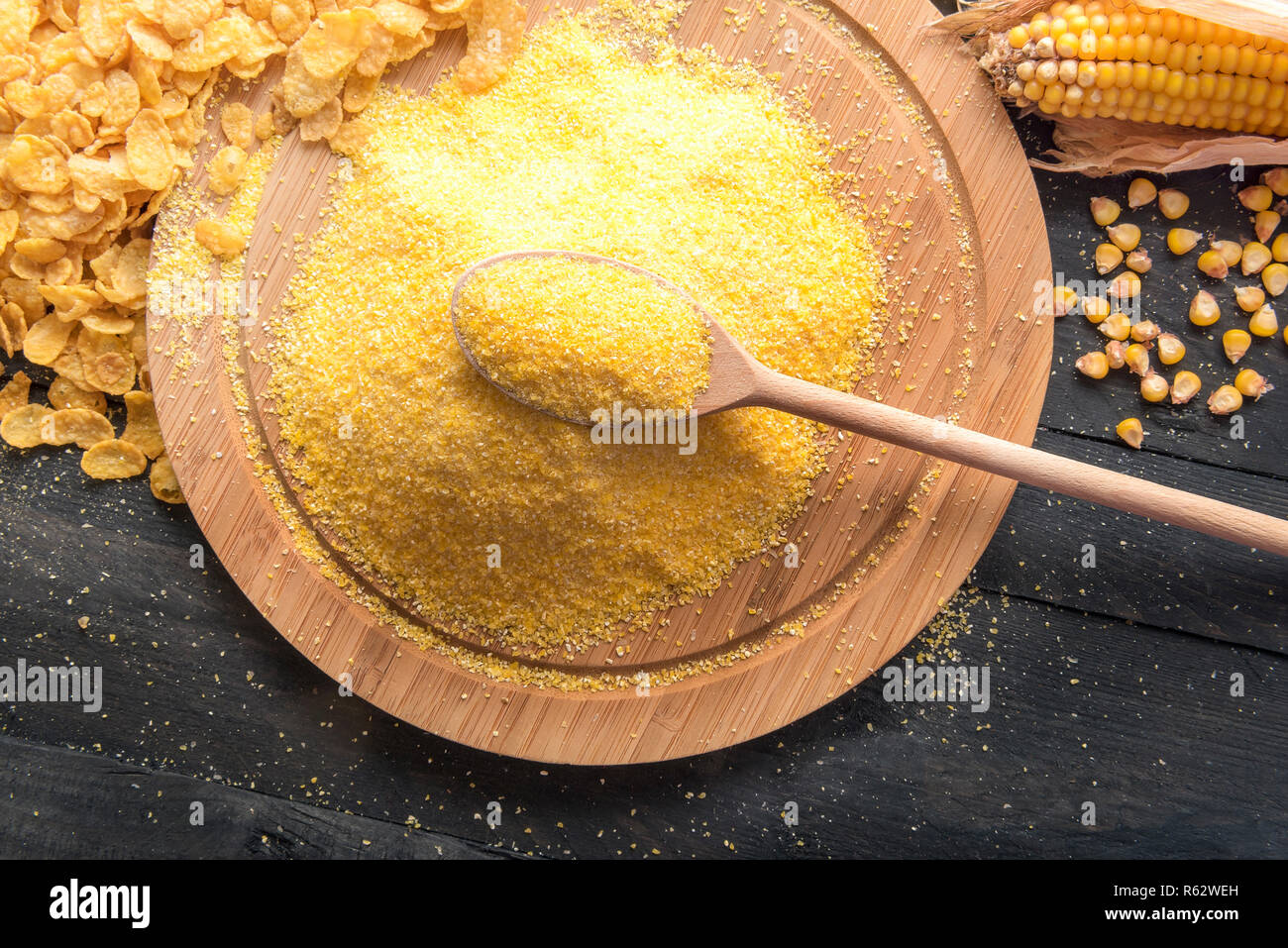 Corn flour and cereal flakes Stock Photo - Alamy