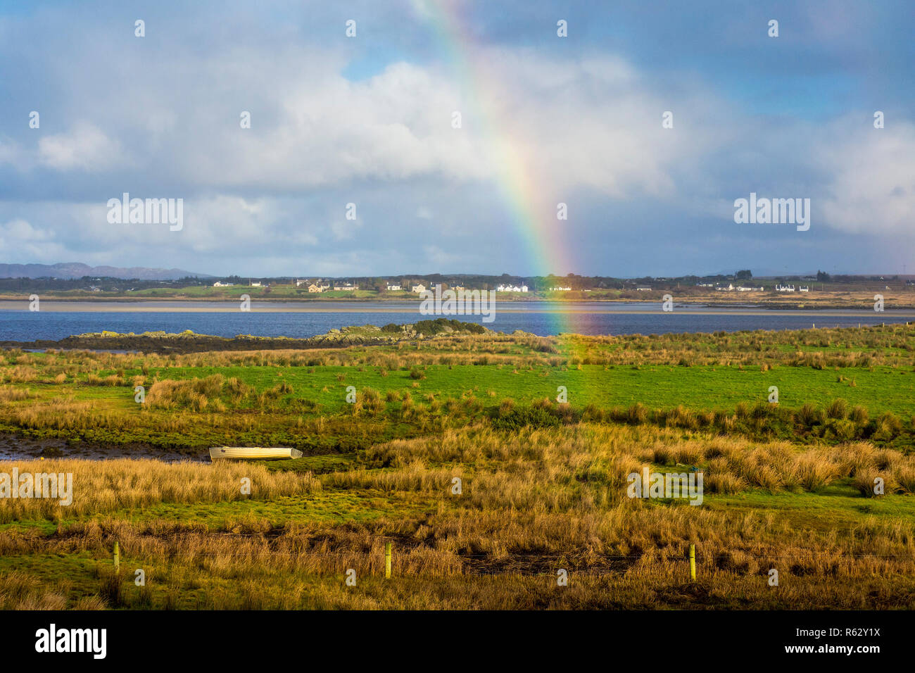 Ardara, County Donegal, Ireland. 3rd December 2018. A rainbow appears ...