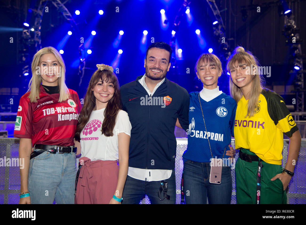 The presenters Meike GEHRING, Julia KRUEGER, Kruger, Giovnni ZARRELLA ...