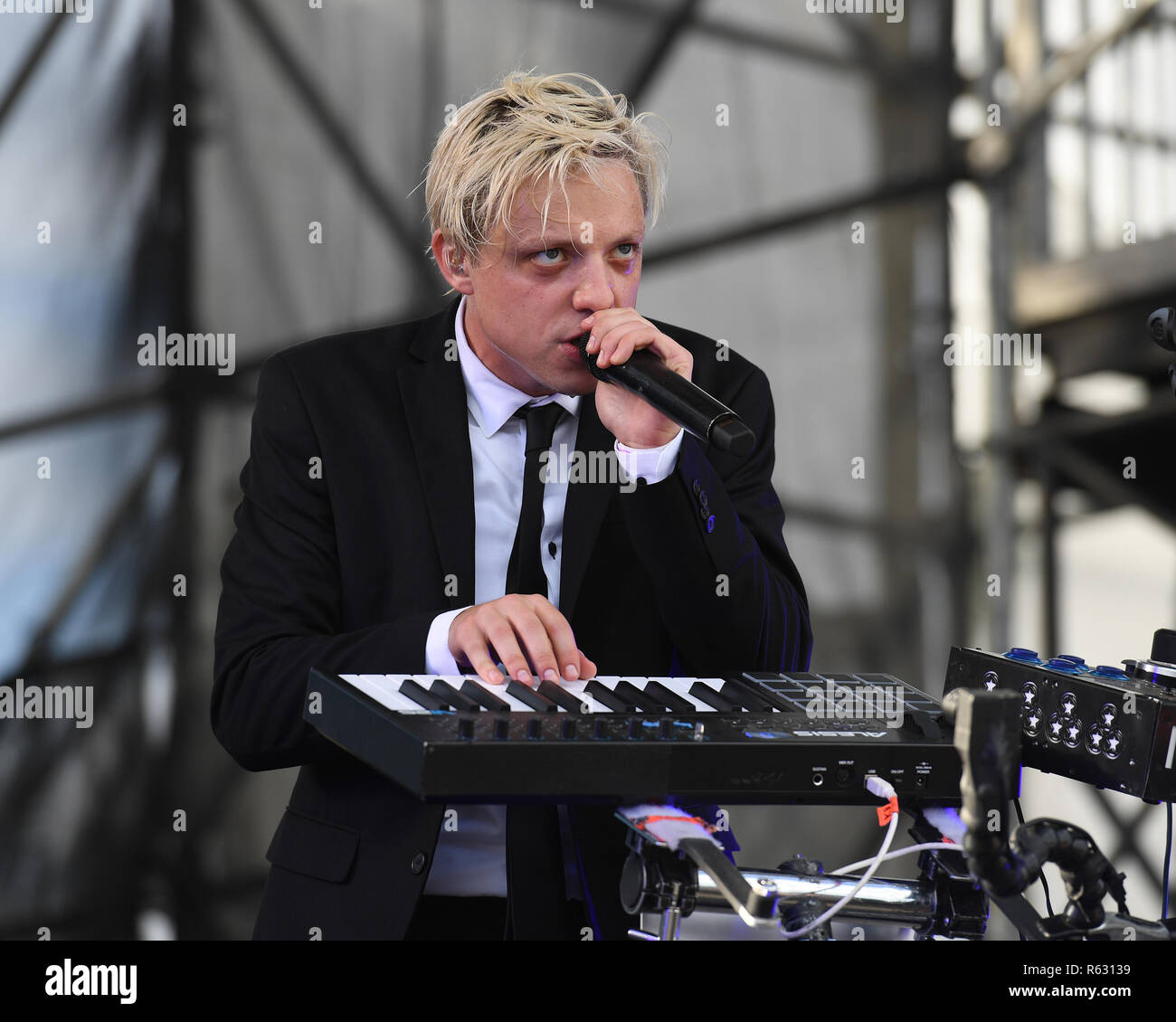 Robert delong hi-res stock photography and images - Alamy