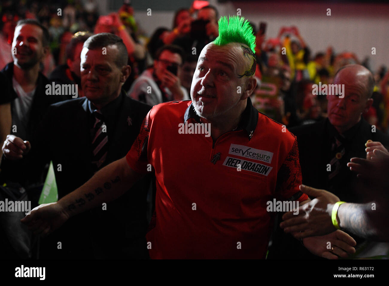Peter wright darts hi-res stock photography and images - Alamy