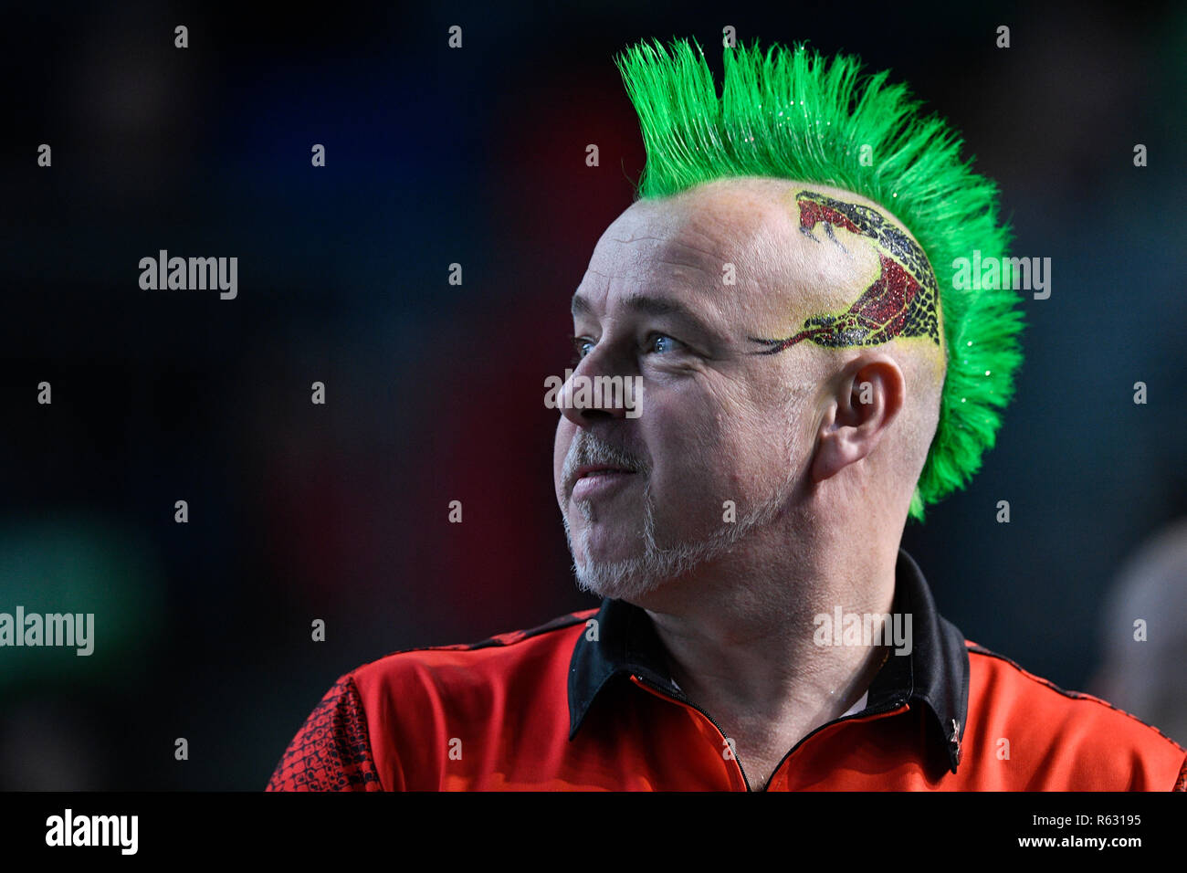 Peter wright darts hi-res stock photography and images - Alamy