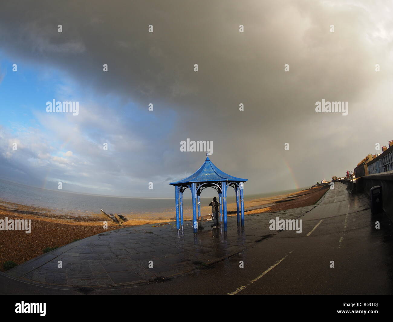 Sheerness, Kent, UK. 3rd Dec, 2018. UK Weather: a stunning rainbow ...