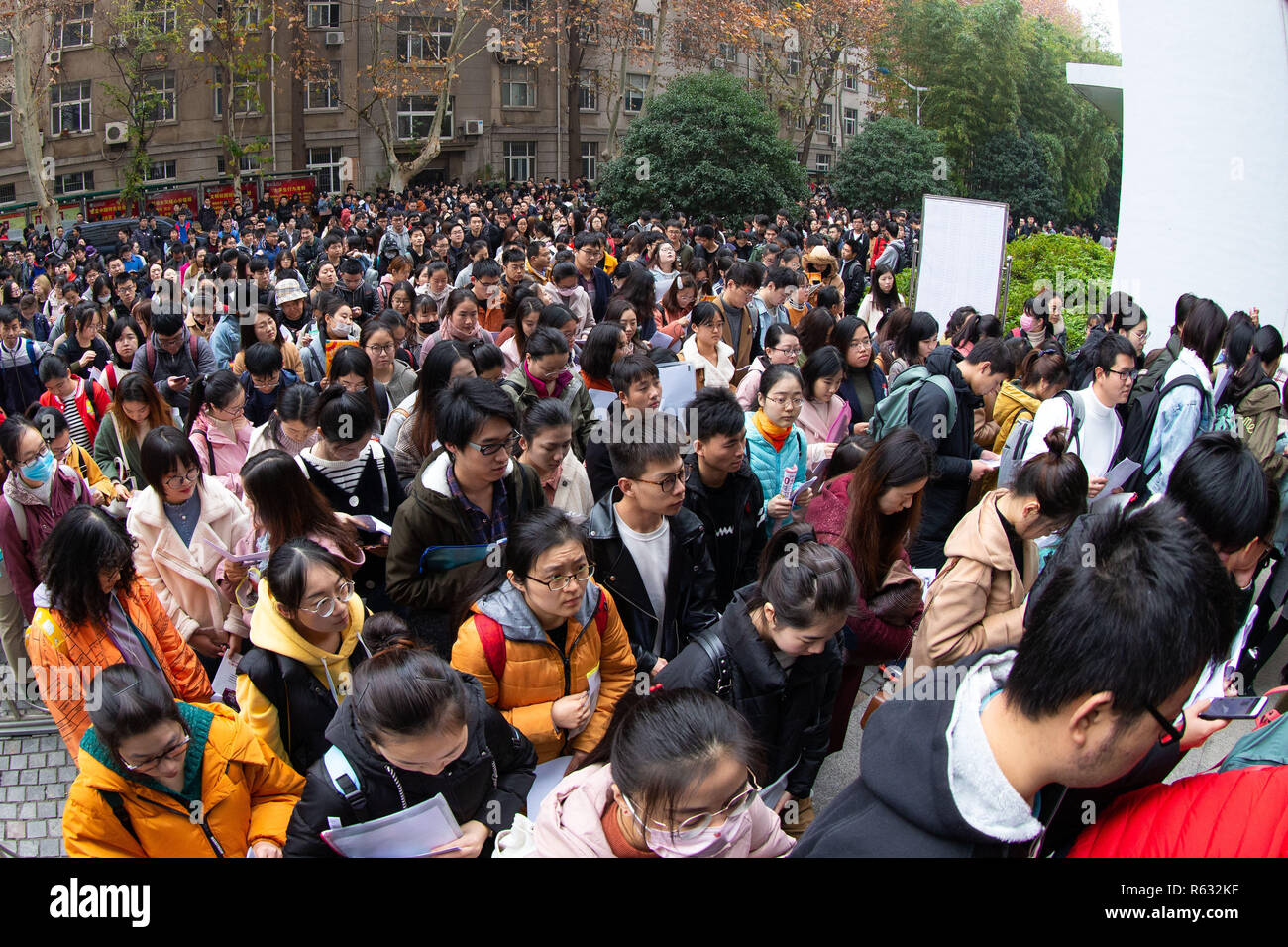 China civil service exam hi-res stock photography and images - Alamy