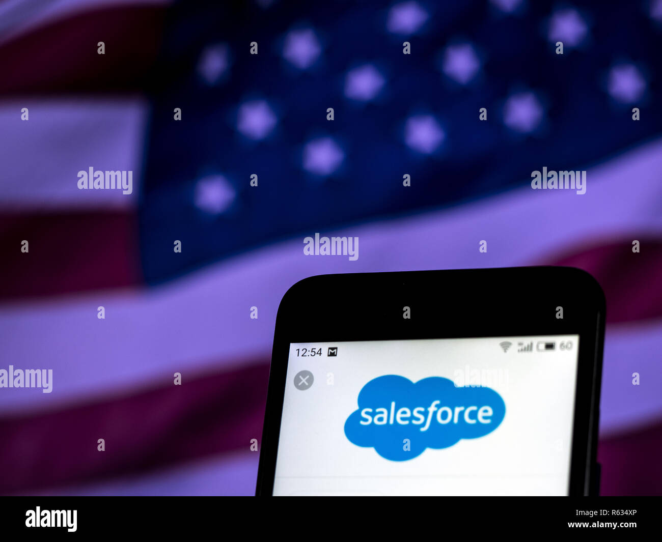 Salesforce logo software hi-res stock photography and images - Alamy