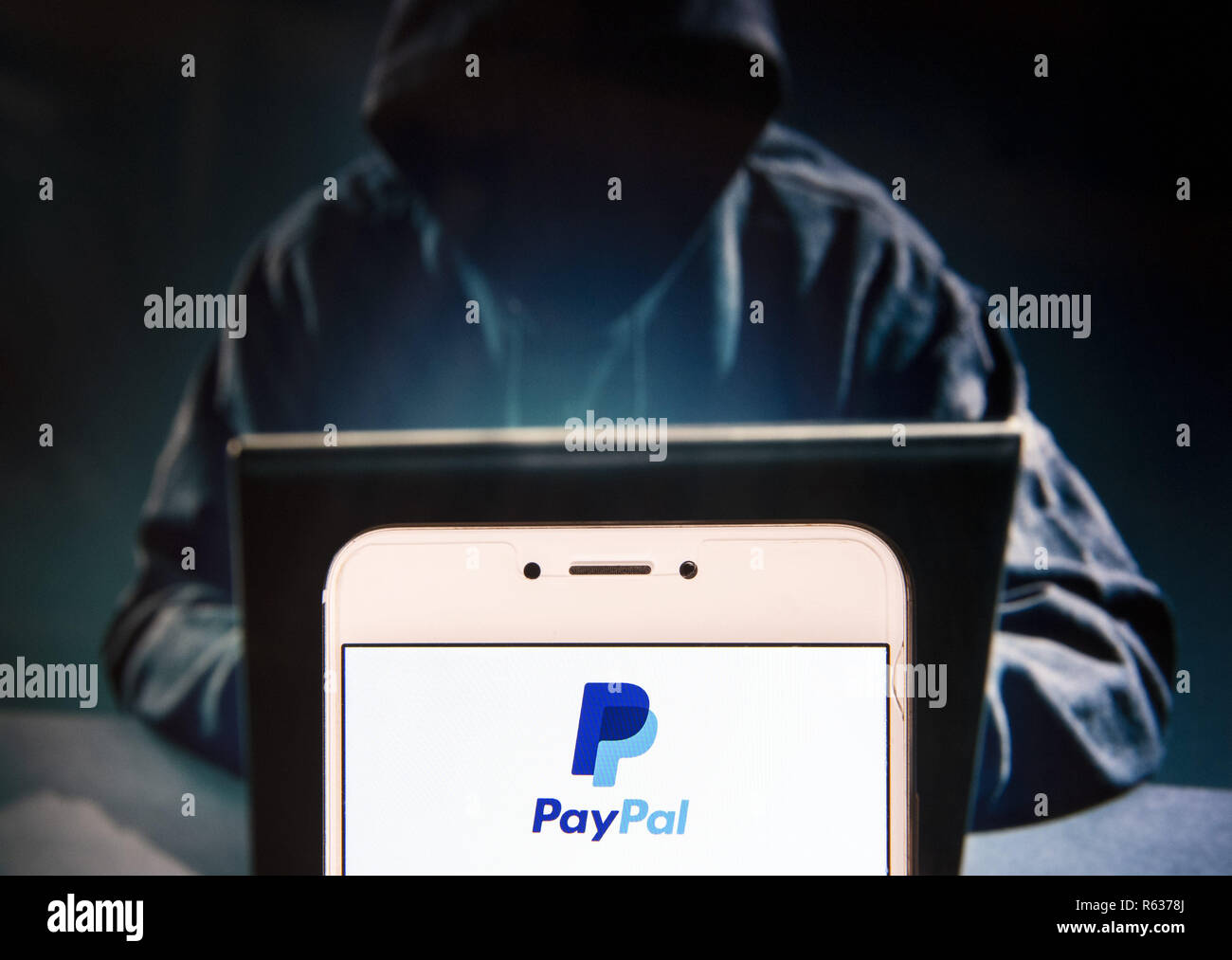 Anonymous payments hi-res stock photography and images - Alamy