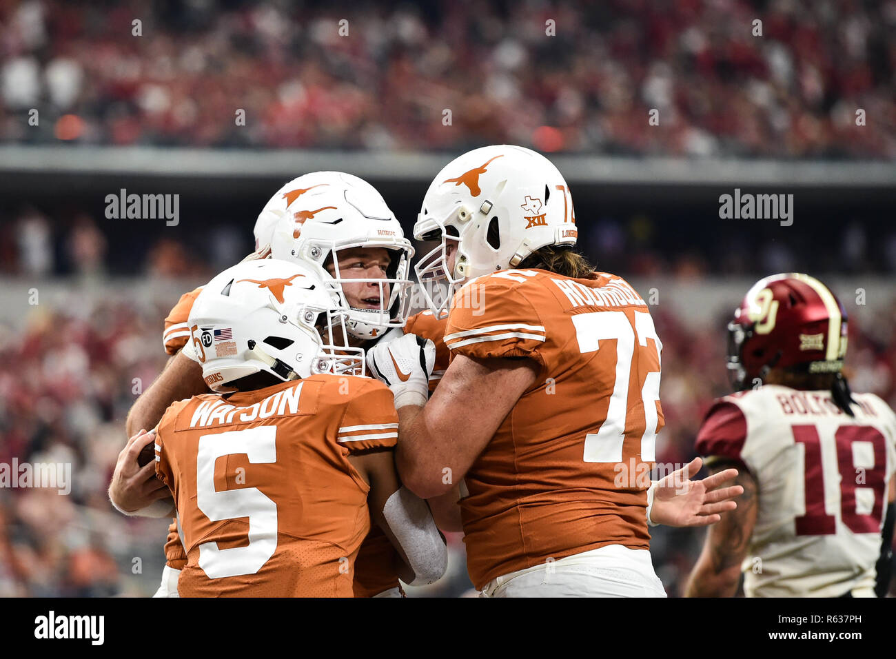 Arlington, Texas, USA. 1st Dec, 2018. Texas Longhorns quarterback Sam ...