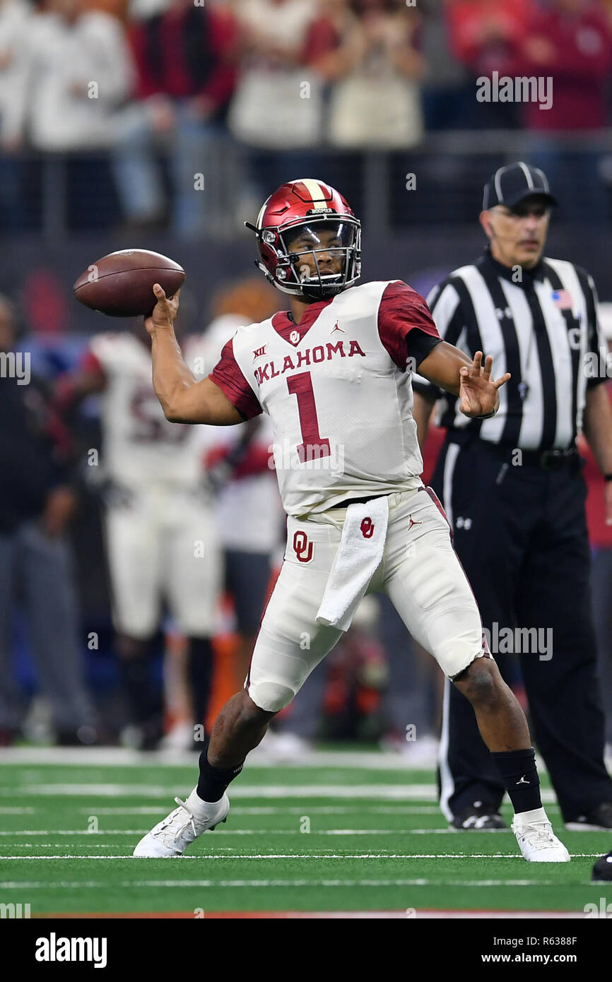 1174 12 hi-res stock photography and images - Alamy