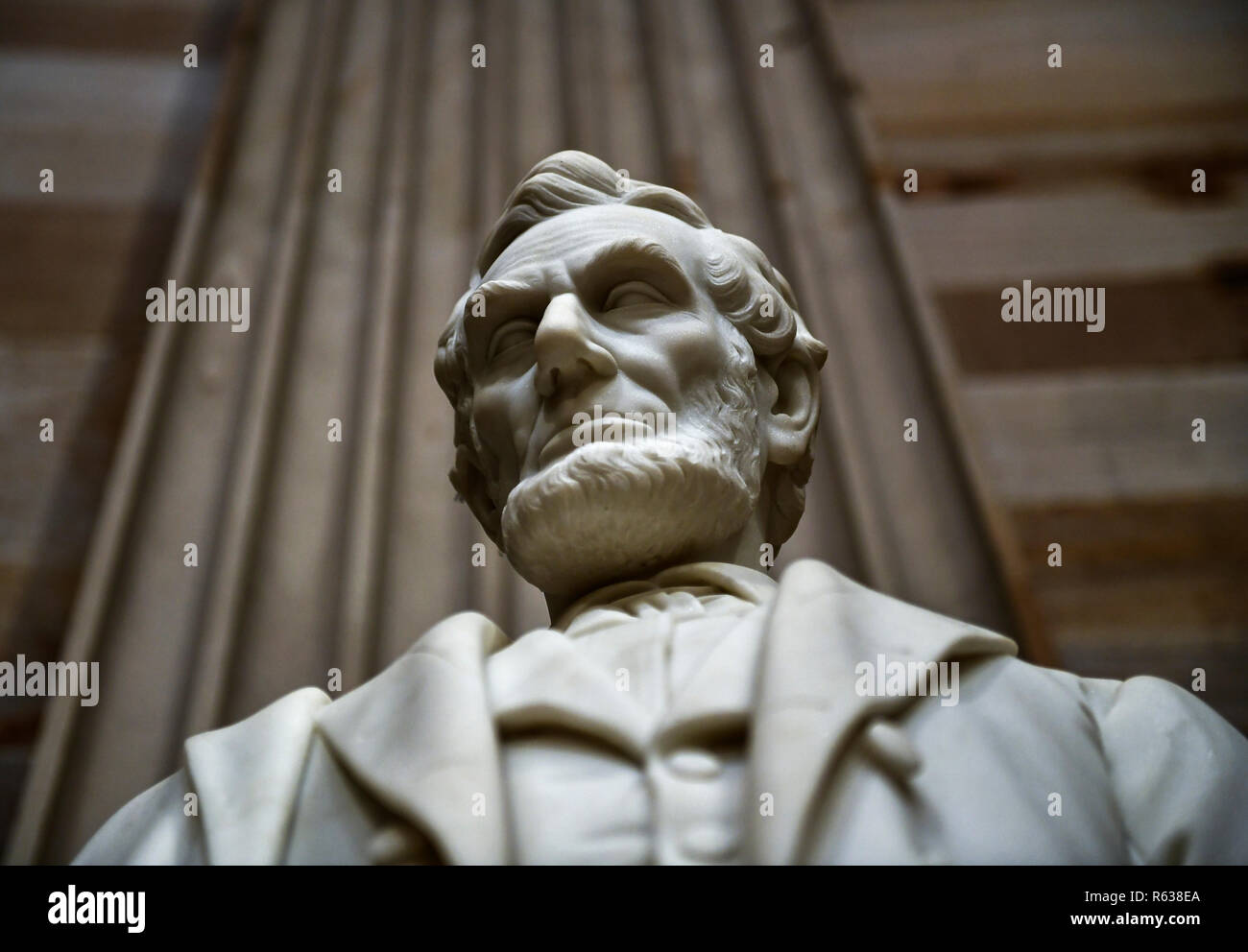 Lincoln statue us capitol rotunda hi-res stock photography and images ...
