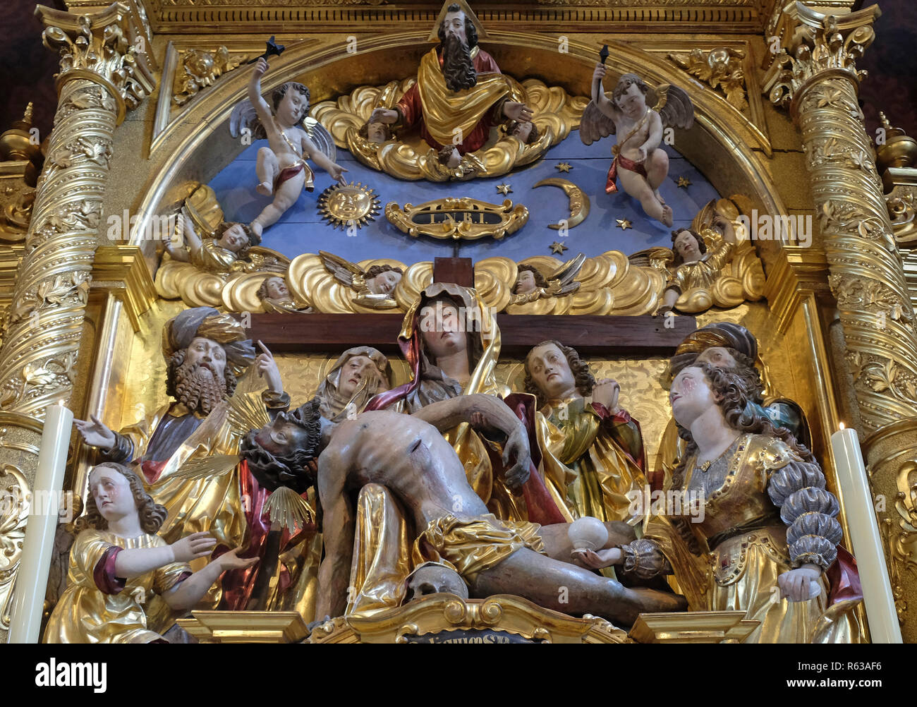Statue body jesus in church hi-res stock photography and images - Alamy