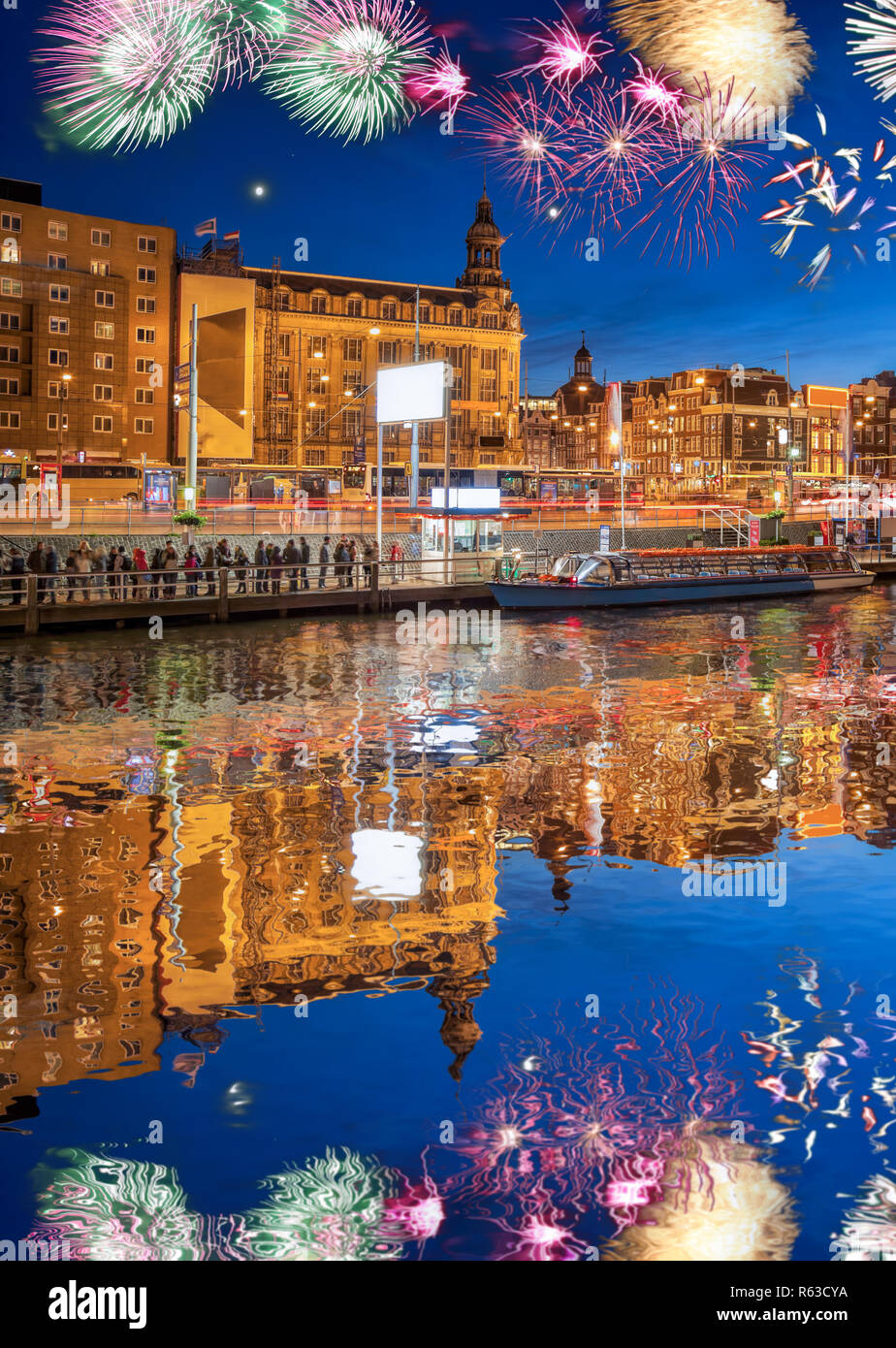Amsterdam christmas light festival hi-res stock photography and images ...