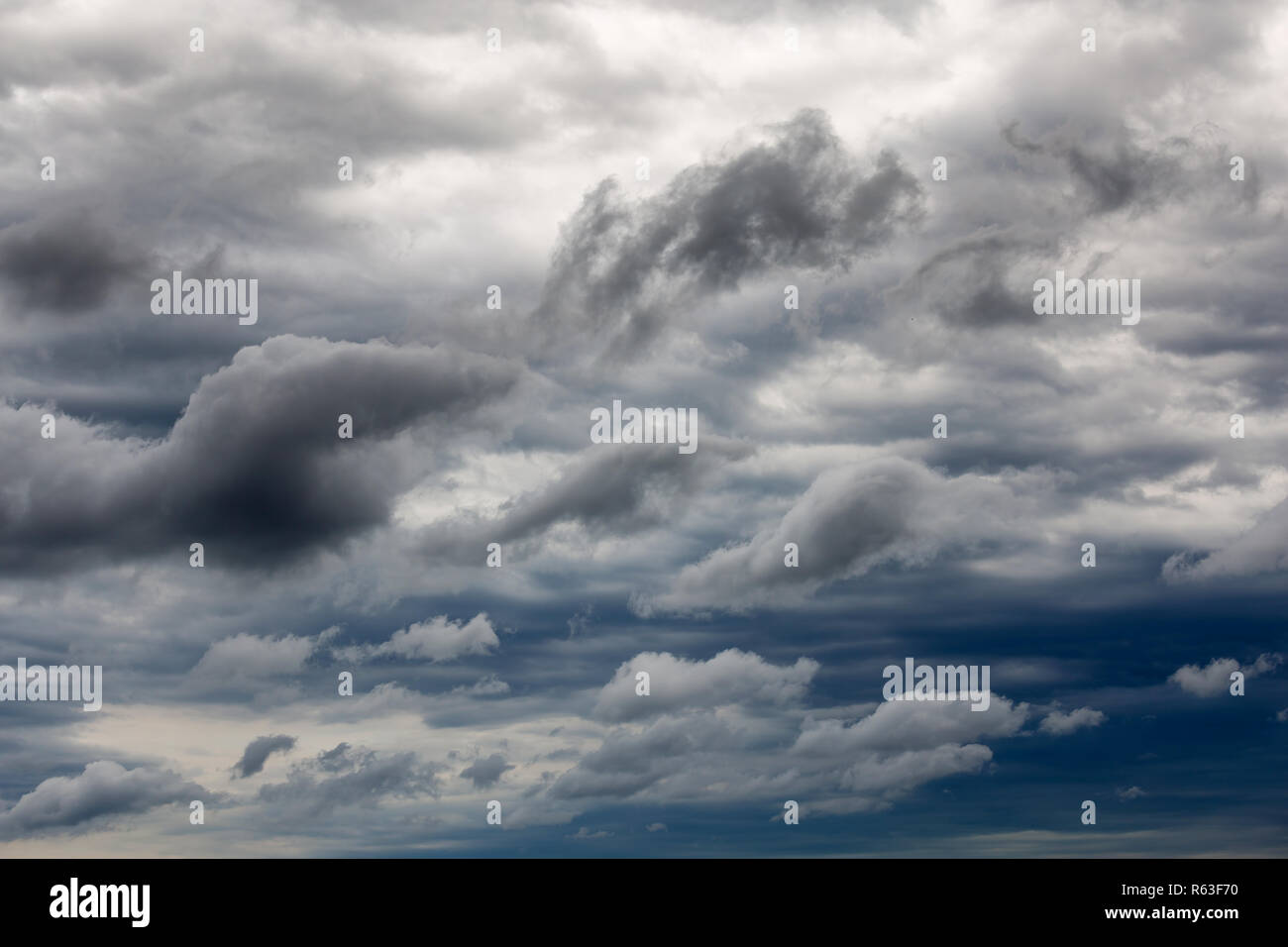 Heavy smokes clouds hi-res stock photography and images - Alamy