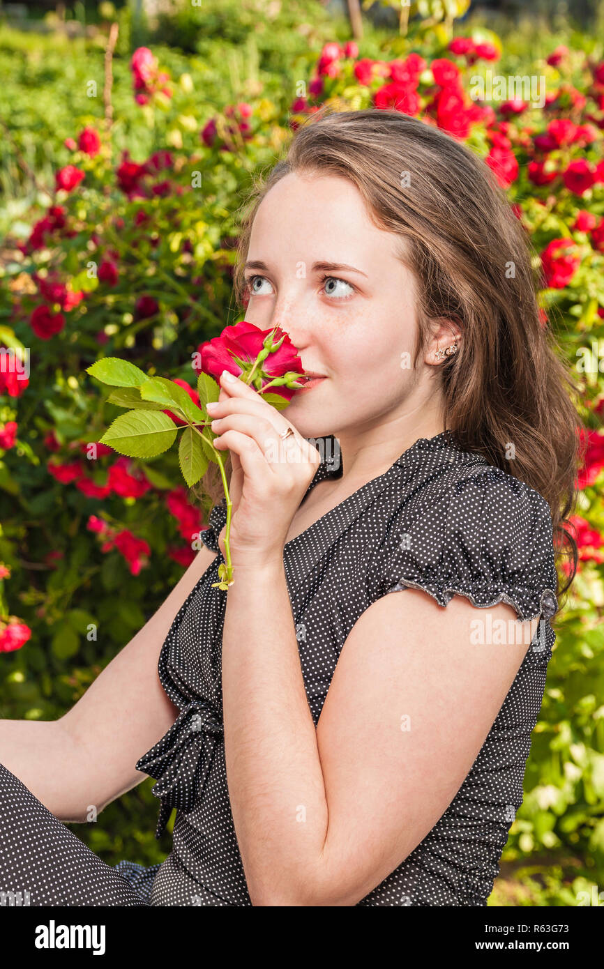Girl and rose garden hi-res stock photography and images - Alamy