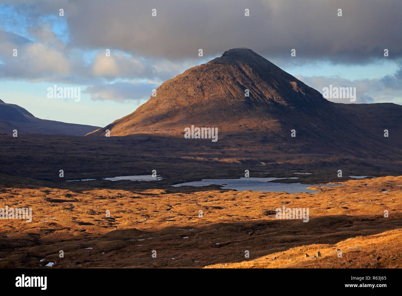 Beinn a chearcaill hi-res stock photography and images - Alamy