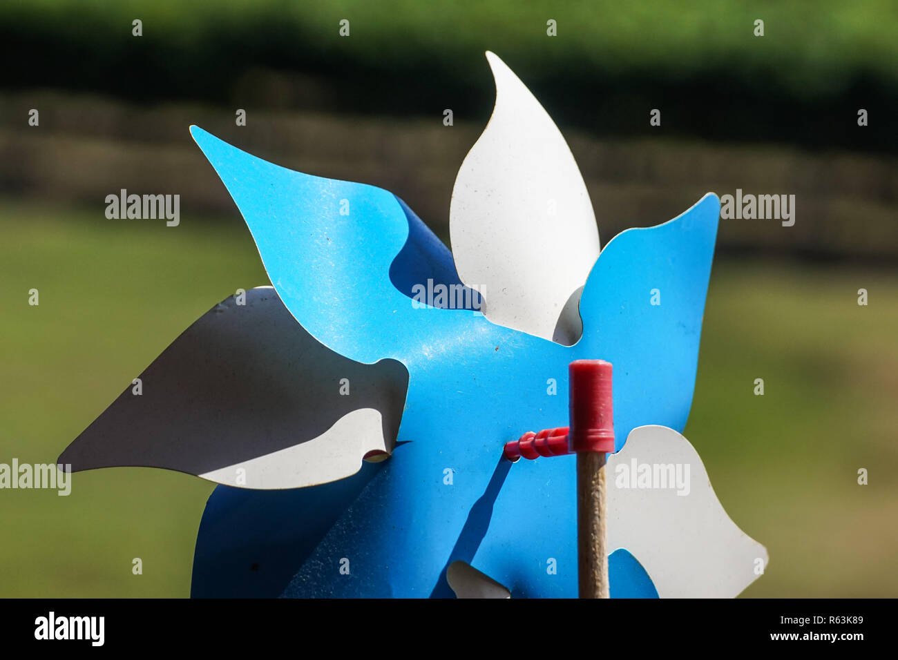 Red blue green spinner hi-res stock photography and images - Alamy