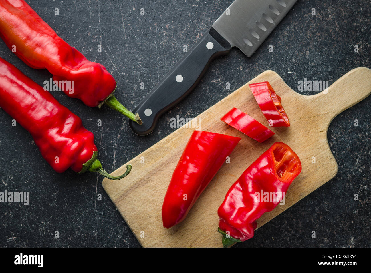 Red bell peppers sliced overhead view hi-res stock photography and ...
