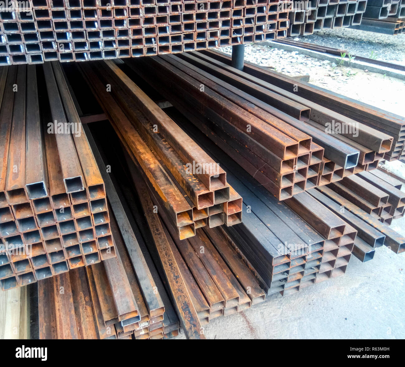 Steel tubing frame hi-res stock photography and images - Alamy