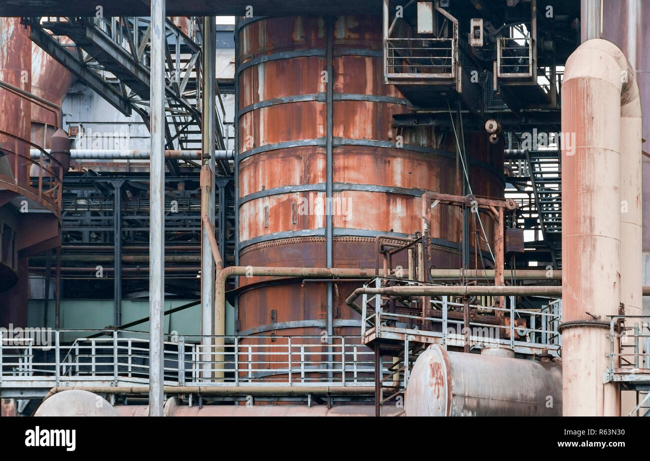 rundown industrial scenery Stock Photo - Alamy