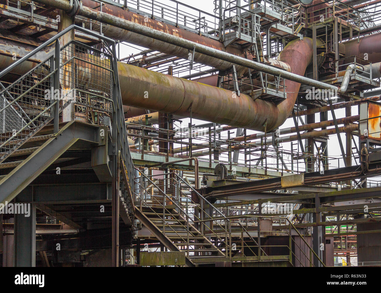 rundown industrial scenery Stock Photo - Alamy