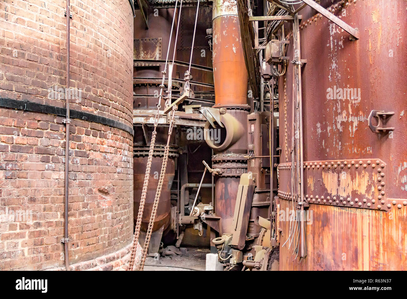 rusty industrial scenery Stock Photo - Alamy