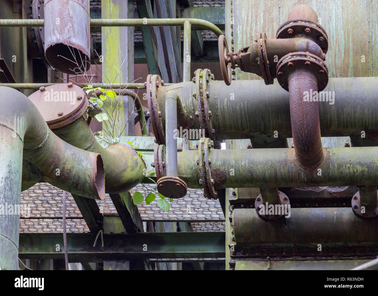 rundown industrial scenery Stock Photo - Alamy