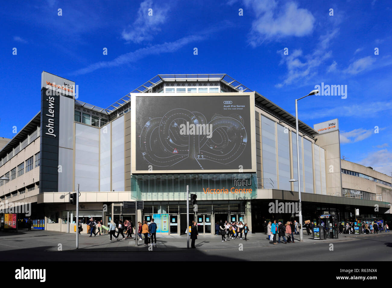 Victoria Place Shopping Centre Stock Photos & Victoria Place Shopping ...