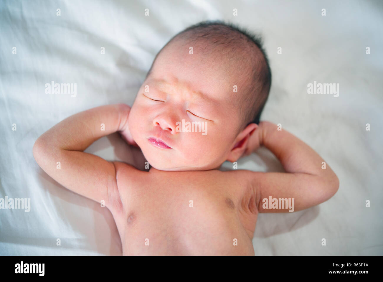 One week old baby human hi-res stock photography and images - Alamy