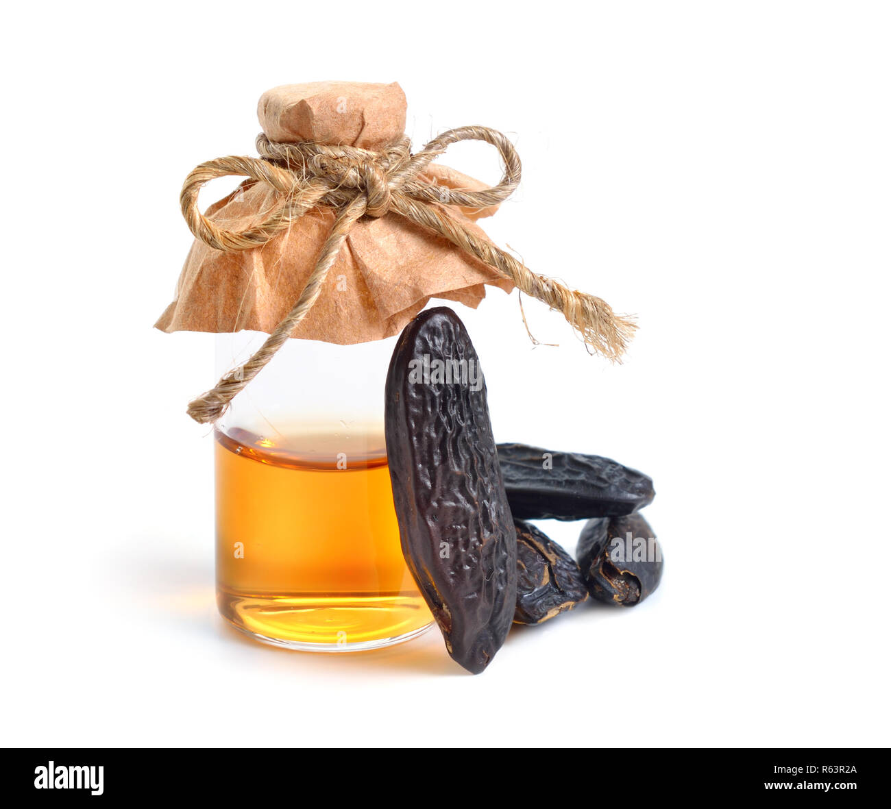 Tonka beans hi-res stock photography and images - Alamy